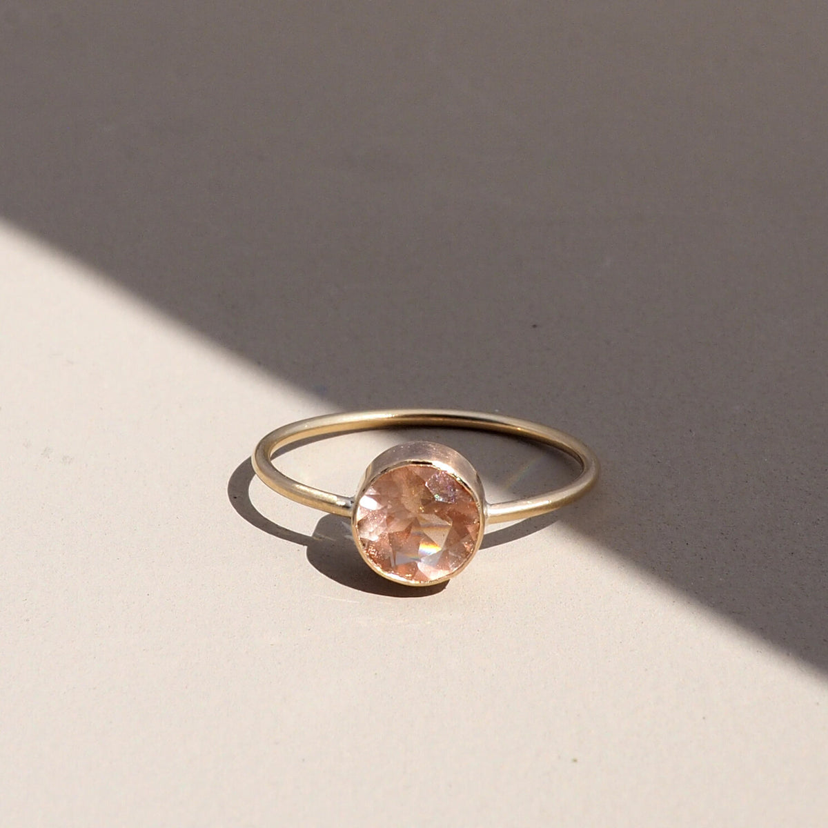 Oregon Sunstone Solitaire Ring – BRITTA AMBAUEN